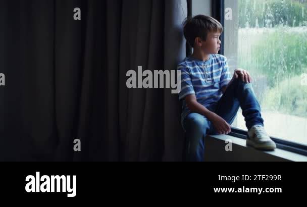 Child rain sad wet Stock Videos & Footage - HD and 4K Video Clips - Alamy