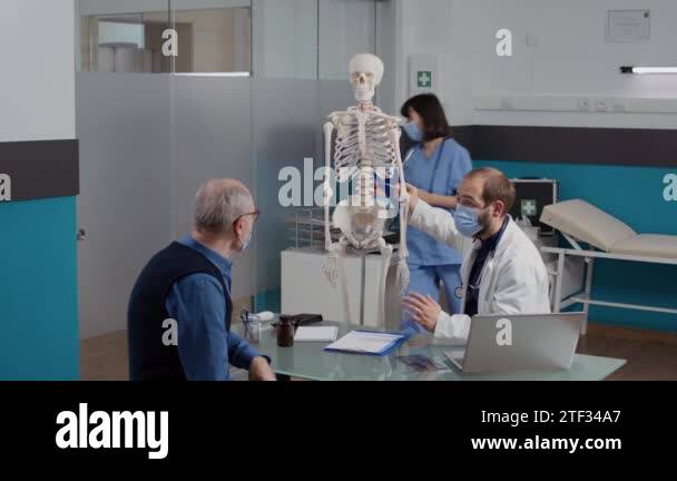 Explain diagnosis Stock Videos & Footage - HD and 4K Video Clips - Alamy