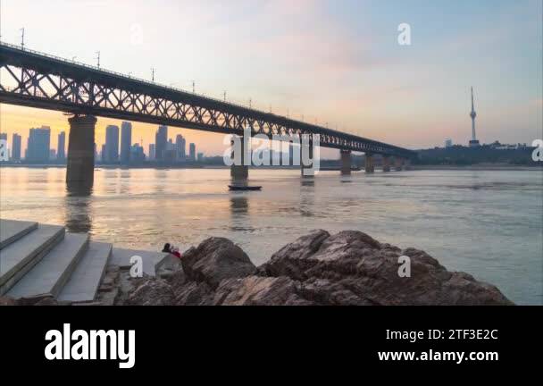 Summer city skyline Stock Videos & Footage - HD and 4K Video Clips - Alamy