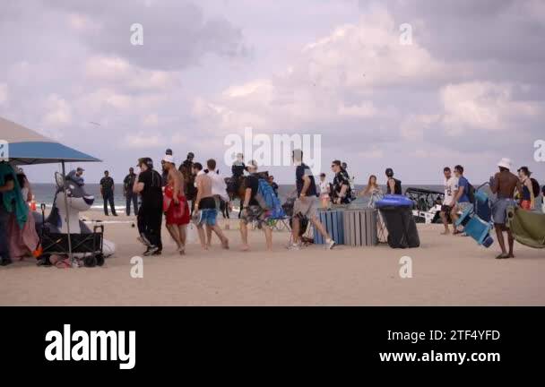 Horse police clearing off Fort Lauderdale beach Spring Break 4k Stock ...