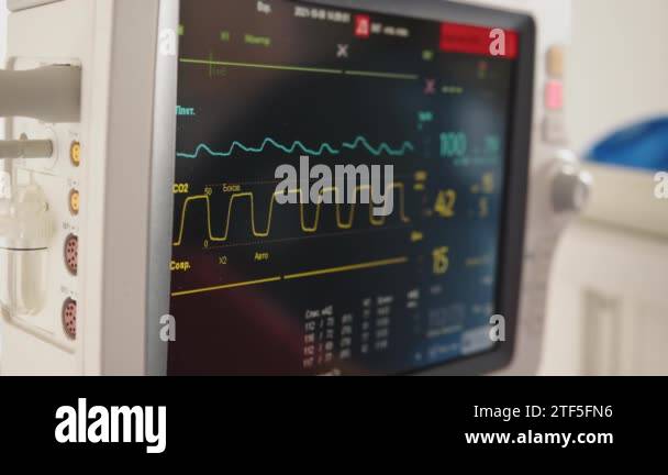 Monitor vital signs for patient in hospital. Heart rate monitor in ...