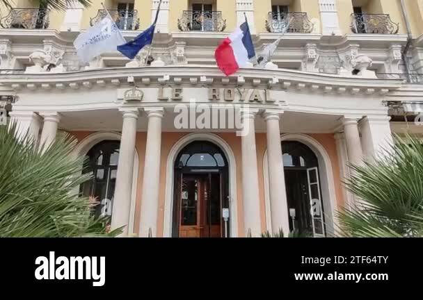 Le royale Stock Videos & Footage - HD and 4K Video Clips - Alamy