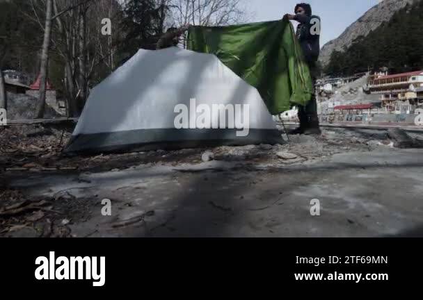 Pack up house Stock Videos & Footage - HD and 4K Video Clips - Alamy