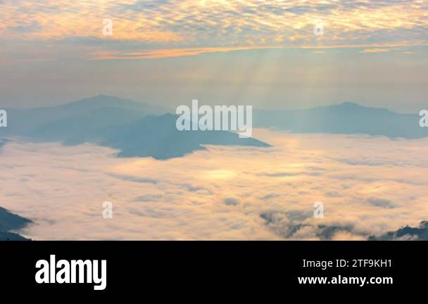 Time Lapse video 4k, Scenery of a Misty morning in the mountains at Doi ...