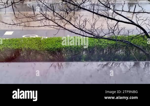 Falls and rain Stock Videos & Footage - HD and 4K Video Clips - Alamy