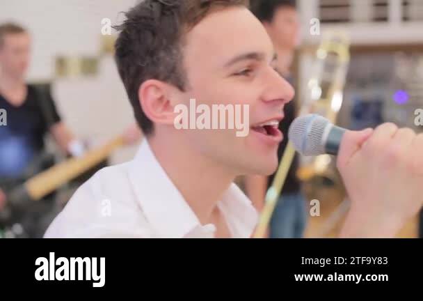 Guy singing Stock Videos & Footage - HD and 4K Video Clips - Alamy