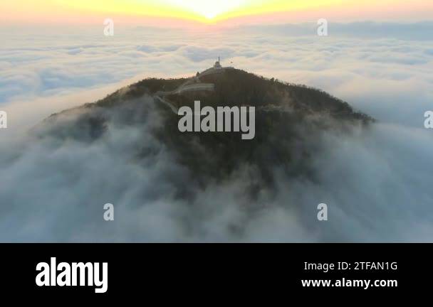 8K 7680x4320 60p.World's highest mosque above the clouds.Islamic azan ...