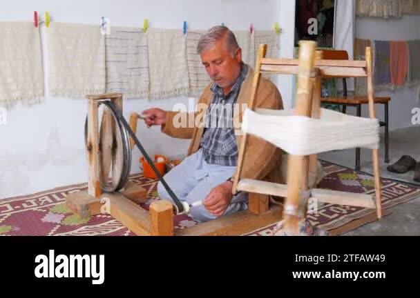 Man weaving loom Stock Videos & Footage - HD and 4K Video Clips - Alamy