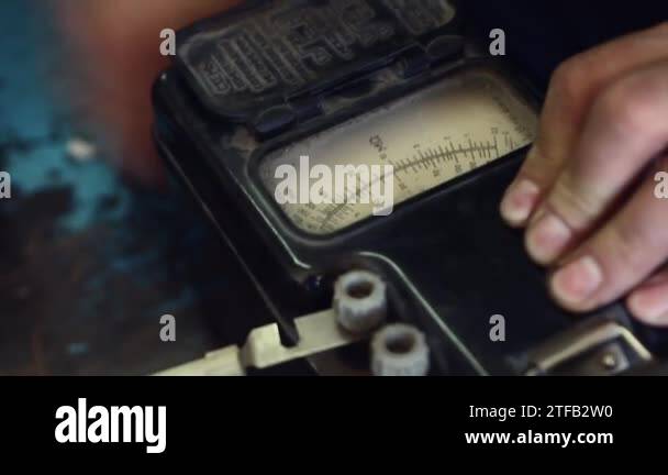 checking the generator for operation, start the generator, winding ...