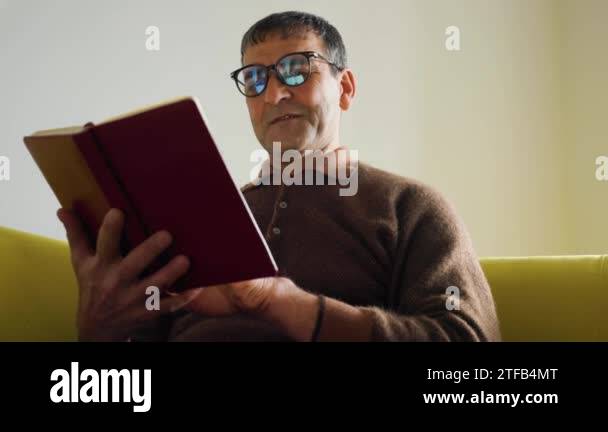 Historian professor Stock Videos & Footage - HD and 4K Video Clips - Alamy