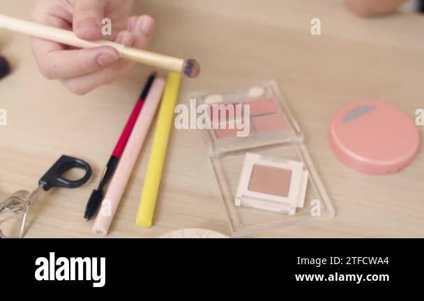 Asian woman beauty blogger influencer daily makeup routine tutorial ...