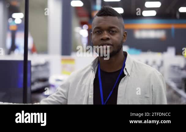 Salesman select Stock Videos & Footage - HD and 4K Video Clips - Alamy