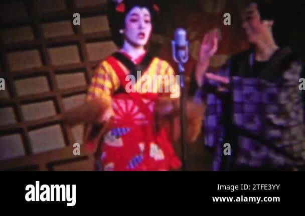 Geisha movement Stock Videos & Footage - HD and 4K Video Clips - Alamy