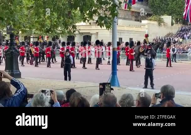 London, Uk- September 13th 2022: Queen Elizabeth ii coffin on gun ...