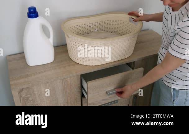 Mess logo Stock Videos & Footage - HD and 4K Video Clips - Alamy