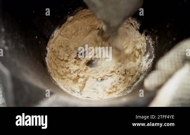 Joint compound Stock Videos & Footage - HD and 4K Video Clips - Alamy