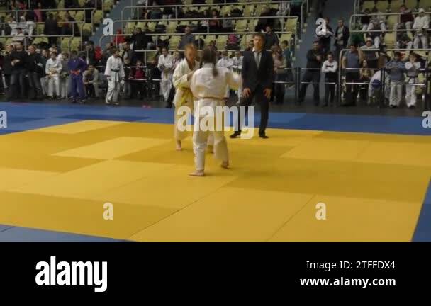 Judo girls Stock Videos & Footage - HD and 4K Video Clips - Alamy