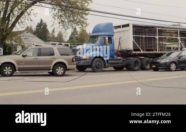 Traffic incident with cars breakdown Stock Videos & Footage - HD and 4K ...