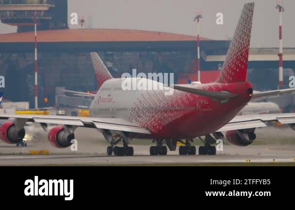 Boeing 747 rossiya on runway Stock Videos & Footage - HD and 4K Video ...