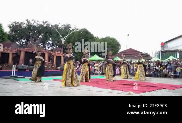 Cultural heritage dance Stock Videos & Footage - HD and 4K Video Clips ...