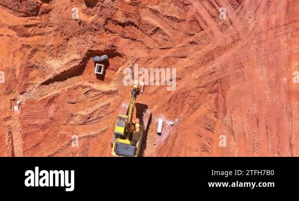 Digger earthworks Stock Videos & Footage - HD and 4K Video Clips - Alamy