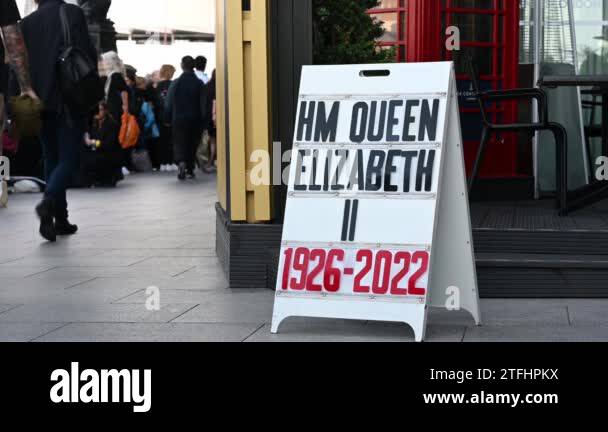 Queen elizabeth signs Stock Videos & Footage - HD and 4K Video Clips ...