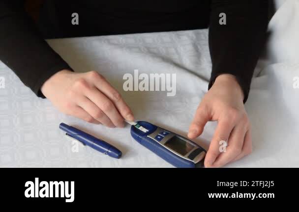 Glucose test mmol Stock Videos & Footage - HD and 4K Video Clips - Alamy