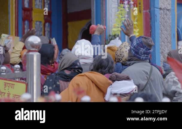 Crowded Devotees Rushing To Enter At Kedarnath Temple In Uttarakhand ...