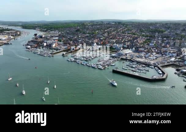 Cowes marina Stock Videos & Footage - HD and 4K Video Clips - Alamy