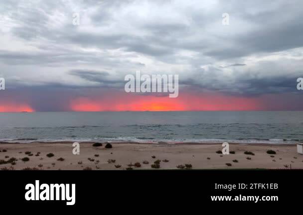 Sandy red rain Stock Videos & Footage - HD and 4K Video Clips - Alamy