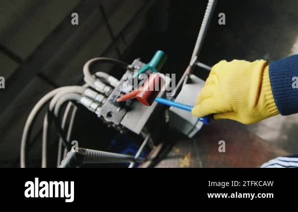 Hydraulic damper Stock Videos & Footage - HD and 4K Video Clips - Alamy