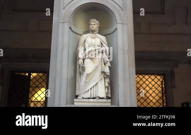 Giovanni boccaccio statue Stock Videos & Footage - HD and 4K Video Clips - Alamy