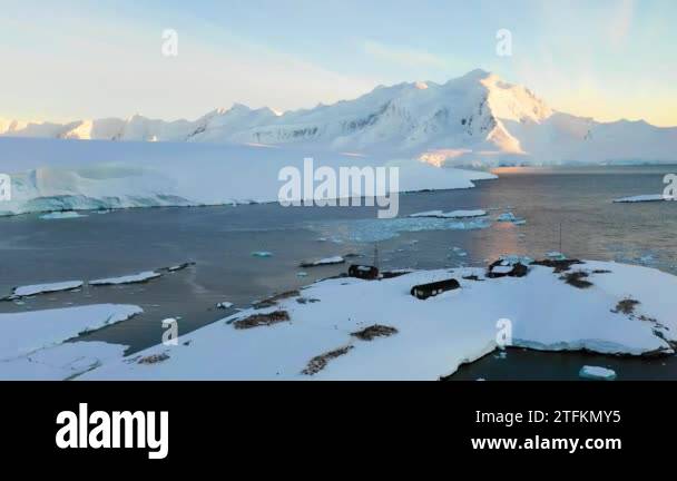 South pole station Stock Videos & Footage - HD and 4K Video Clips - Alamy