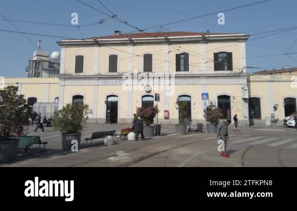 Porta genova Stock Videos & Footage - HD and 4K Video Clips - Alamy