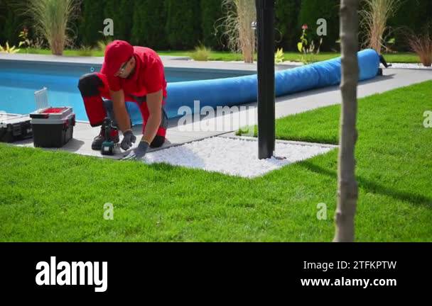 Man building deck Stock Videos & Footage - HD and 4K Video Clips - Alamy