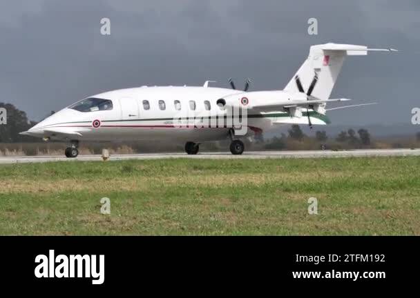 Turboprop engines Stock Videos & Footage - HD and 4K Video Clips - Alamy