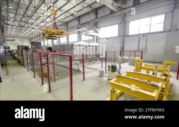 The operator lifting device timelapse, lift loads using lifting magnet ... The operator lifting device timelapse, lift loads using lifting magnet ...