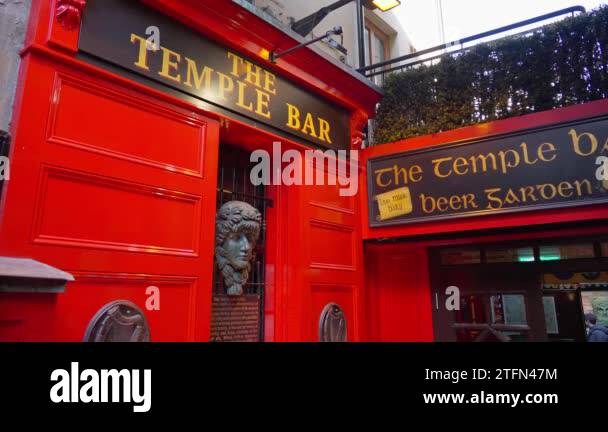 Music pub in the temple bar quarter Stock Videos & Footage - HD and 4K ...