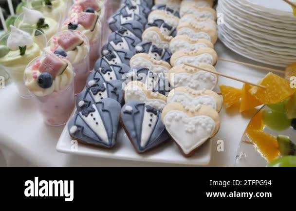 Buffet form Stock Videos & Footage - HD and 4K Video Clips - Alamy