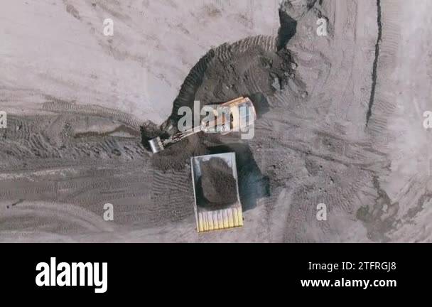 Digging back view Stock Videos & Footage - HD and 4K Video Clips - Alamy