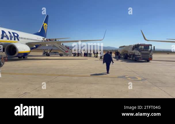 Moroccan jet boeing 737 Stock Videos & Footage - HD and 4K Video Clips ...