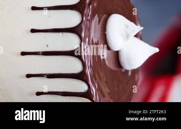 Drip icing Stock Videos & Footage - HD and 4K Video Clips - Alamy