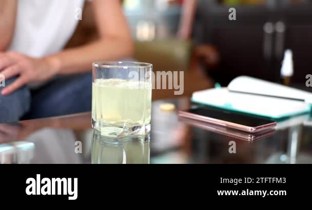 Analgesic tablets Stock Videos & Footage - HD and 4K Video Clips - Alamy