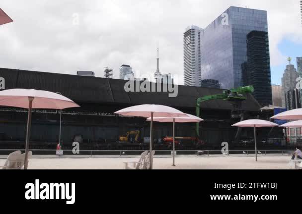 Beach in toronto Stock Videos & Footage - HD and 4K Video Clips - Alamy