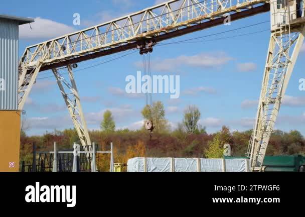 Gantry crane over outdoor Stock Videos & Footage - HD and 4K Video ...