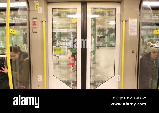 Moving underground railway train Stock Videos & Footage - HD and 4K ...