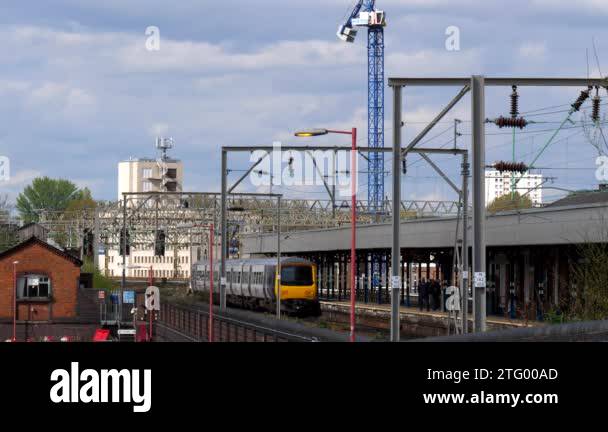 Stockport railway station Stock Videos & Footage - HD and 4K Video ...