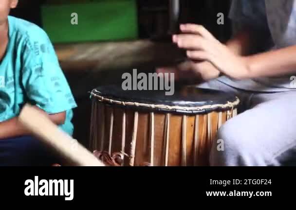 Indonesian drum Stock Videos & Footage - HD and 4K Video Clips - Alamy