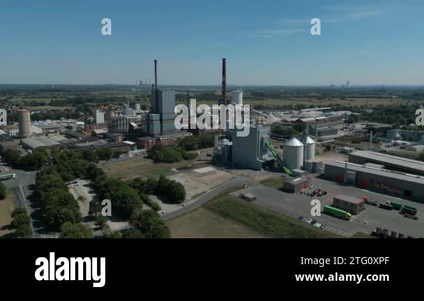 The Solvay plant in Rheinberg produces soda and sodium bicarbonate ...