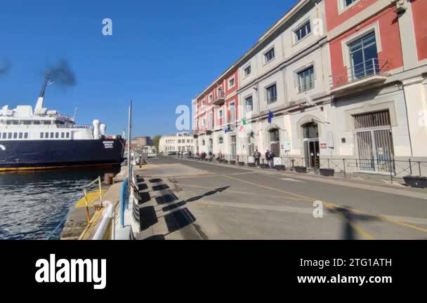 Varco pisacane Stock Videos & Footage - HD and 4K Video Clips - Alamy